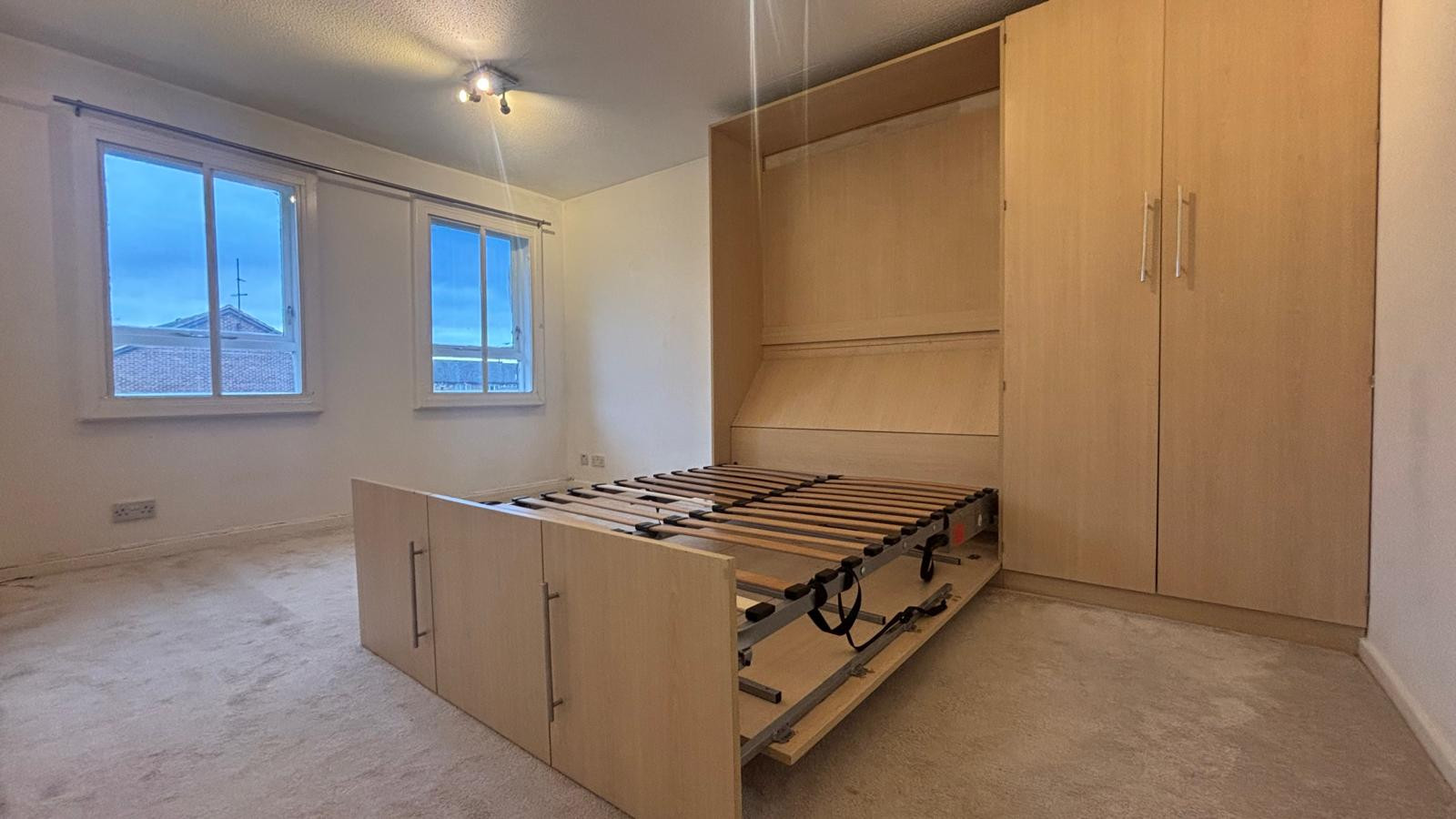 Studio Bed Industrial/warehouse Milk And More Banbury OX16 - Galaxy ...