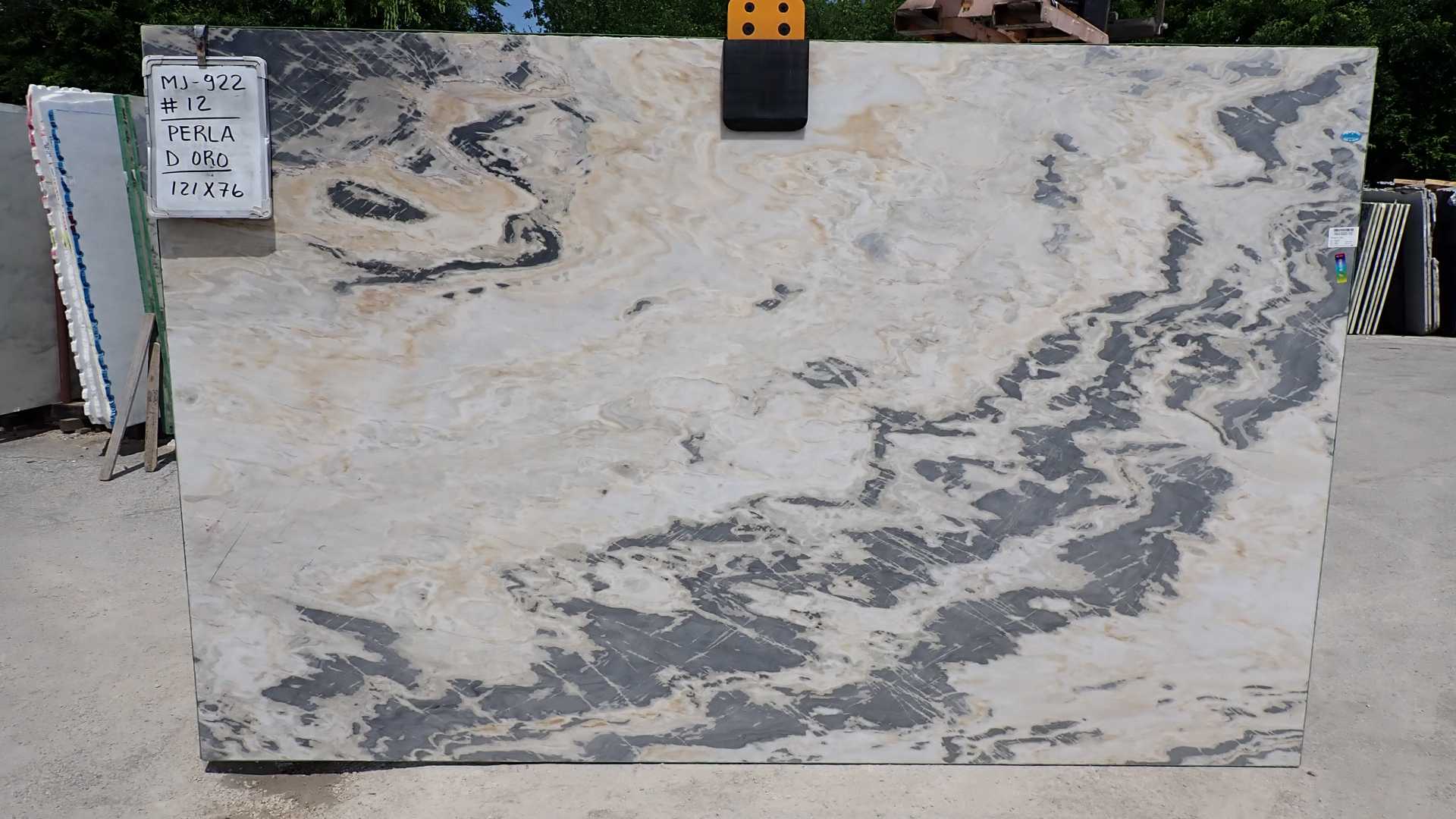 Perla D Oro - MJ Granite | Stone & Granite Supplier in San Antonio